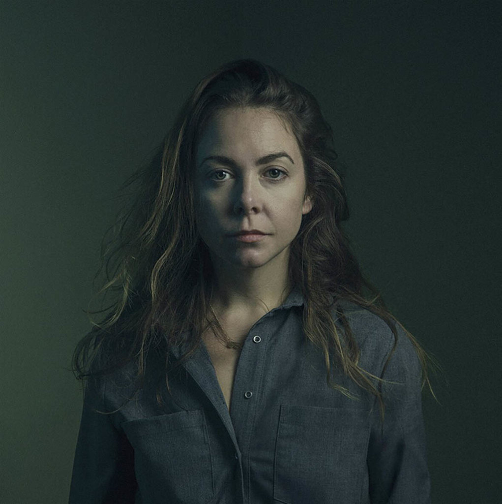 Laura Stevens représentée par l'agence Modds - 9 Lives Magazine